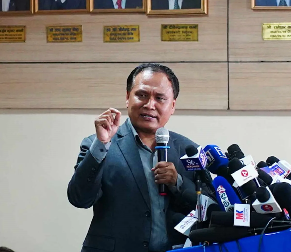 भ्रष्टाचारको आरोप लगाइएकोमा घिसिङको आपत्ति | UrjaSanchar